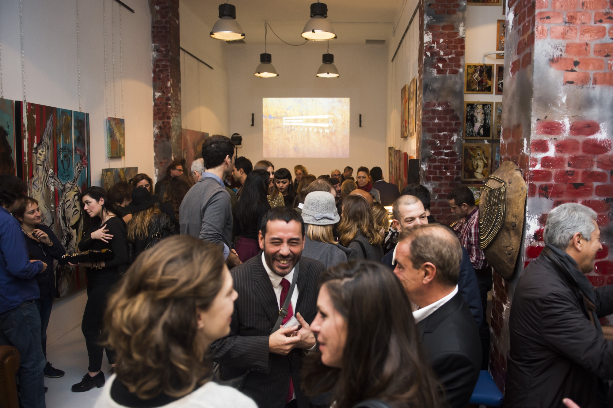 Alquila Art District (Fashion & Art Gallery) para en Barcelona