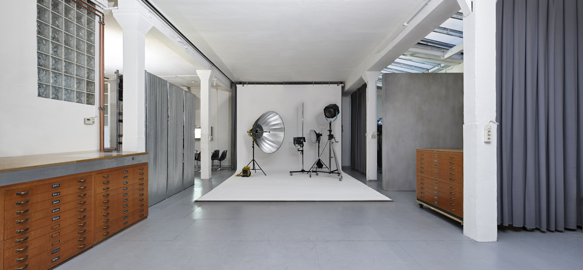 Rent space BACKYARD FOTOSTUDIO in Stuttgart
